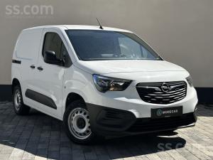 Balts Opel Combo 2022 Rīga, ar dzinēja tilpumu 1.50 L un nobraukumu 128 tūkst. km par 10950 €, foto 4 vietnē AUTOMOTO.COM.LV