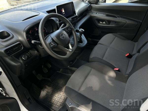 Balts Opel Combo 2022 Rīga, ar dzinēja tilpumu 1.50 L un nobraukumu 128 tūkst. km par 10950 €, foto 7 vietnē AUTOMOTO.COM.LV