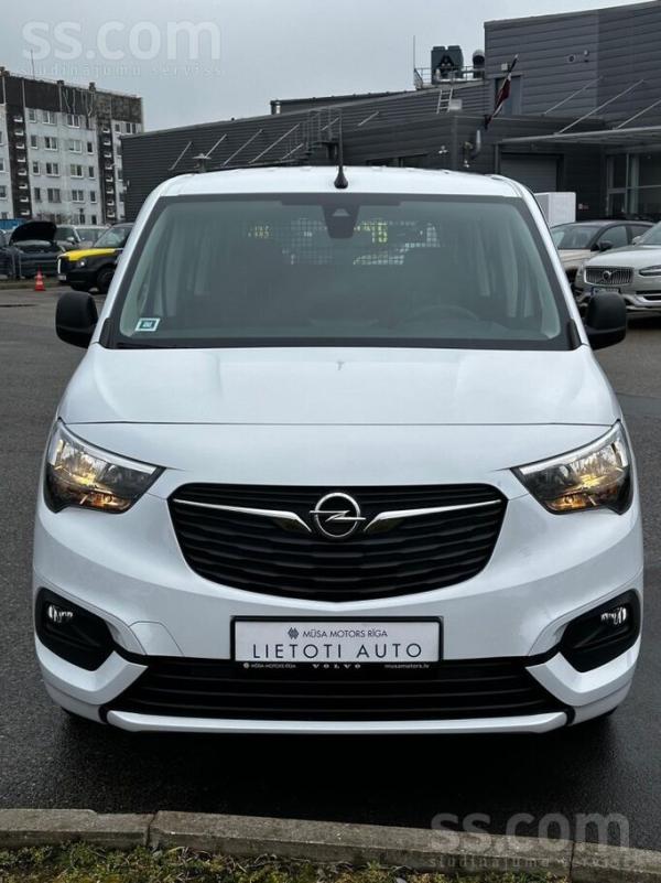 Balts Opel Combo 2023 Rīga, ar dzinēja tilpumu 1.50 L un nobraukumu 14 tūkst. km par 15500 €, foto 2 vietnē AUTOMOTO.COM.LV