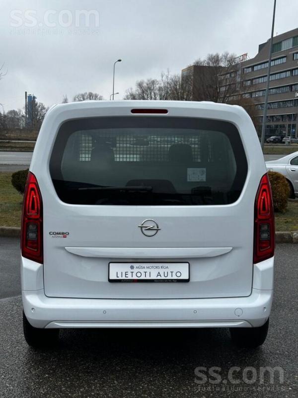 Balts Opel Combo 2023 Rīga, ar dzinēja tilpumu 1.50 L un nobraukumu 14 tūkst. km par 15500 €, foto 5 vietnē AUTOMOTO.COM.LV