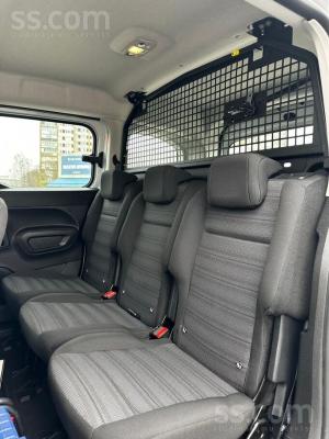 Balts Opel Combo 2023 Rīga, ar dzinēja tilpumu 1.50 L un nobraukumu 14 tūkst. km par 15500 €, foto 18 vietnē AUTOMOTO.COM.LV