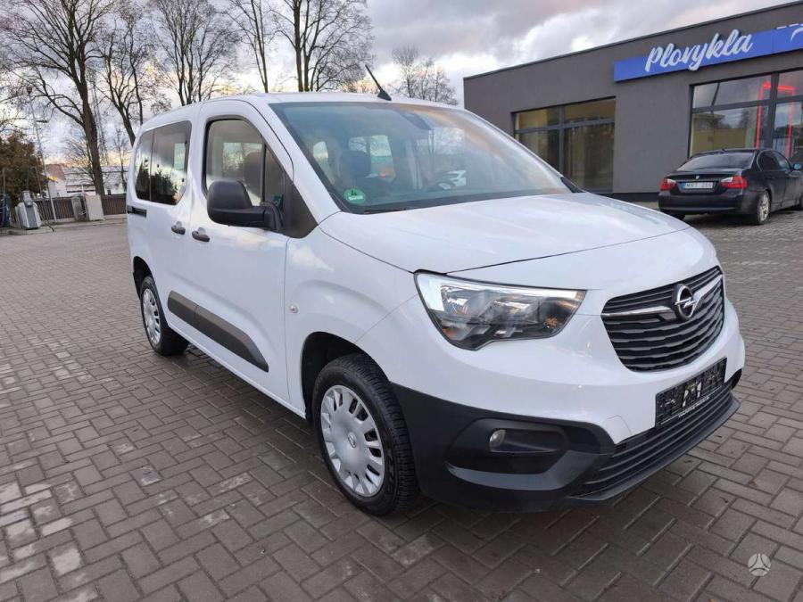 Balts Opel Combo 2023 Tauragė, ar dzinēja tilpumu 1.50 L un nobraukumu 128 tūkst. km par 8200 €, foto 1 vietnē AUTOMOTO.COM.LV