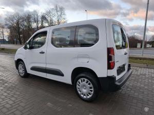 Balts Opel Combo 2023 Tauragė, ar dzinēja tilpumu 1.50 L un nobraukumu 128 tūkst. km par 8200 €, foto 14 vietnē AUTOMOTO.COM.LV