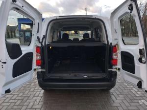 Balts Opel Combo 2023 Tauragė, ar dzinēja tilpumu 1.50 L un nobraukumu 128 tūkst. km par 8200 €, foto 34 vietnē AUTOMOTO.COM.LV