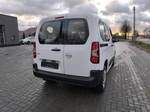 White Opel Combo 2023 in Taurage, with an engine capacity of 1.50 L and mileage of 128 thousand km for 8200 €, photo 6 on AUTOMOTO.COM.LV