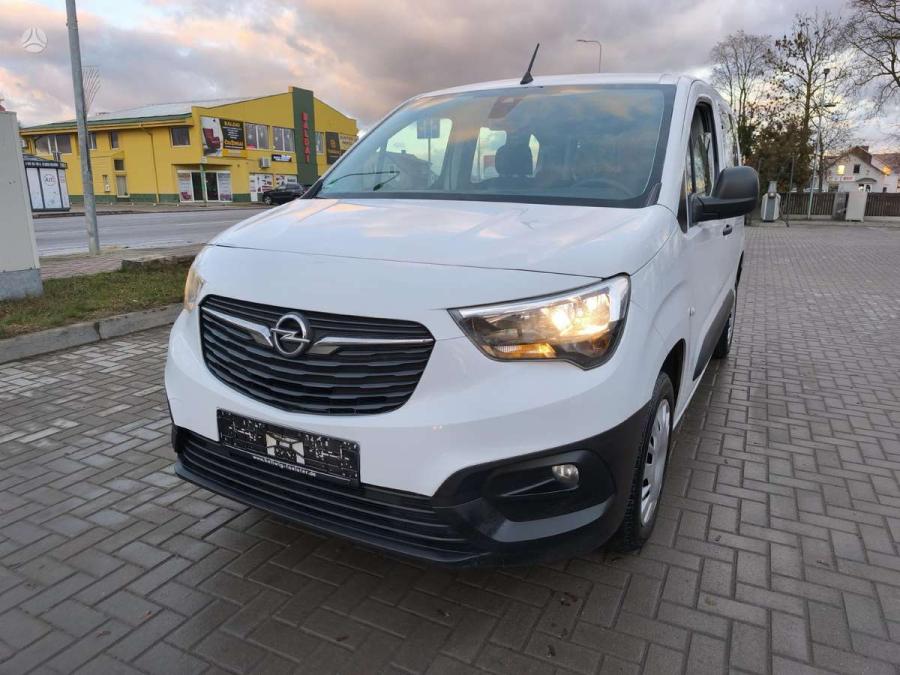 White Opel Combo 2023 in Taurage, with an engine capacity of 1.50 L and mileage of 128 thousand km for 8200 €, photo 8 on AUTOMOTO.COM.LV
