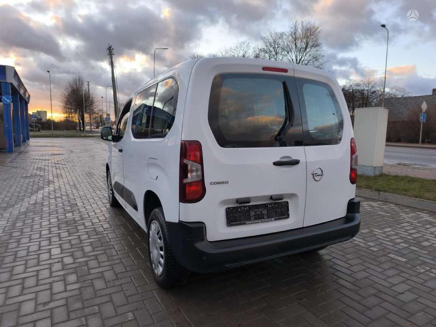 White Opel Combo 2023 in Taurage, with an engine capacity of 1.50 L and mileage of 128 thousand km for 8200 €, photo 36 on AUTOMOTO.COM.LV