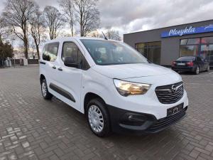 White Opel Combo 2023 in Taurage, with an engine capacity of 1.50 L and mileage of 128 thousand km for 8200 €, photo 38 on AUTOMOTO.COM.LV
