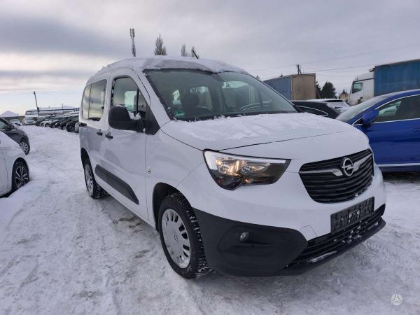 Balts Opel Combo 2023 Tauragė, ar dzinēja tilpumu 1.50 L un nobraukumu 128 tūkst. km par 8000 €, foto 1 vietnē AUTOMOTO.COM.LV