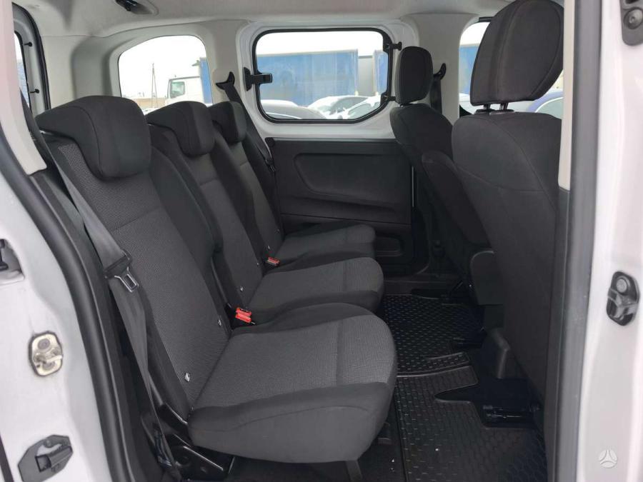 Balts Opel Combo 2023 Tauragė, ar dzinēja tilpumu 1.50 L un nobraukumu 128 tūkst. km par 8000 €, foto 4 vietnē AUTOMOTO.COM.LV