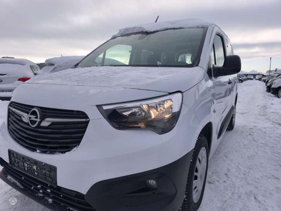 Balts Opel Combo 2023 Tauragė, ar dzinēja tilpumu 1.50 L un nobraukumu 128 tūkst. km par 8000 €, foto 5 vietnē AUTOMOTO.COM.LV