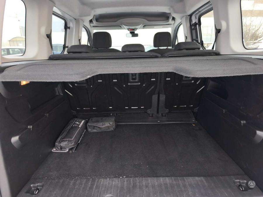 Balts Opel Combo 2023 Tauragė, ar dzinēja tilpumu 1.50 L un nobraukumu 128 tūkst. km par 8000 €, foto 13 vietnē AUTOMOTO.COM.LV
