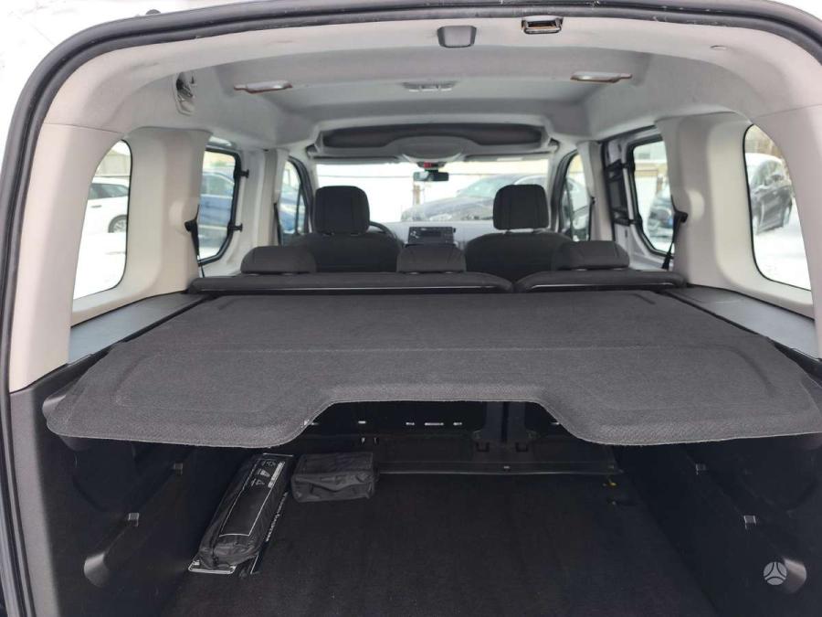 Balts Opel Combo 2023 Tauragė, ar dzinēja tilpumu 1.50 L un nobraukumu 128 tūkst. km par 8000 €, foto 14 vietnē AUTOMOTO.COM.LV