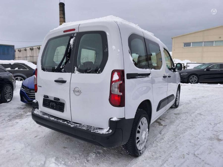 Balts Opel Combo 2023 Tauragė, ar dzinēja tilpumu 1.50 L un nobraukumu 128 tūkst. km par 8000 €, foto 32 vietnē AUTOMOTO.COM.LV
