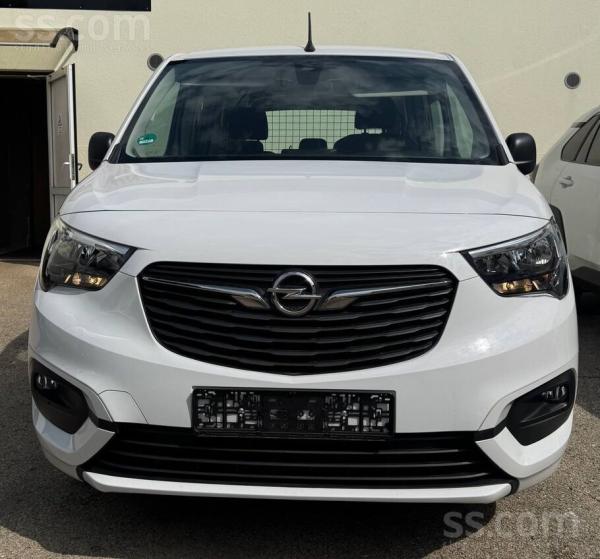 Balts Opel Combo 2023 Rīga, ar dzinēja tilpumu 1.70 L un nobraukumu 43 tūkst. km par 19800 €, foto 1 vietnē AUTOMOTO.COM.LV