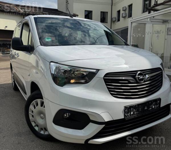 Balts Opel Combo 2023 Rīga, ar dzinēja tilpumu 1.70 L un nobraukumu 43 tūkst. km par 19800 €, foto 2 vietnē AUTOMOTO.COM.LV