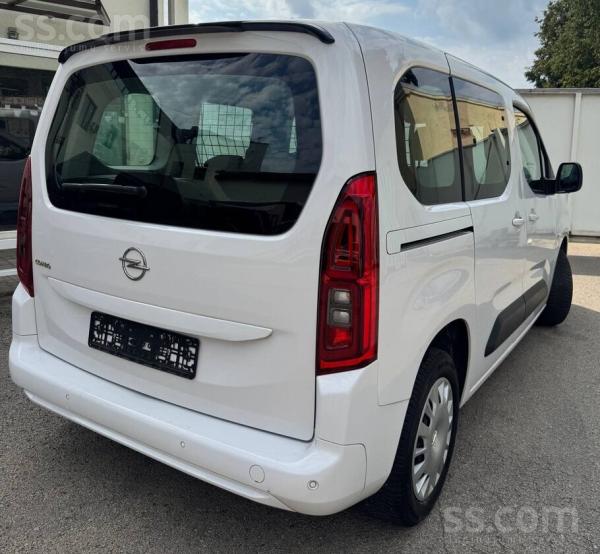 Balts Opel Combo 2023 Rīga, ar dzinēja tilpumu 1.70 L un nobraukumu 43 tūkst. km par 19800 €, foto 3 vietnē AUTOMOTO.COM.LV