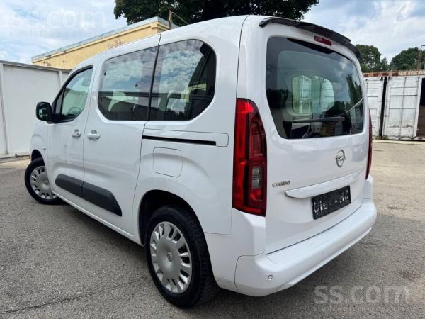 Balts Opel Combo 2023 Rīga, ar dzinēja tilpumu 1.70 L un nobraukumu 43 tūkst. km par 19800 €, foto 4 vietnē AUTOMOTO.COM.LV
