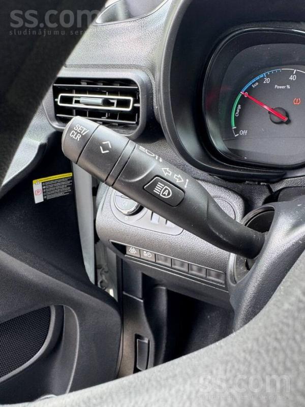 Balts Opel Combo 2023 Rīga, ar dzinēja tilpumu 1.70 L un nobraukumu 43 tūkst. km par 19800 €, foto 5 vietnē AUTOMOTO.COM.LV