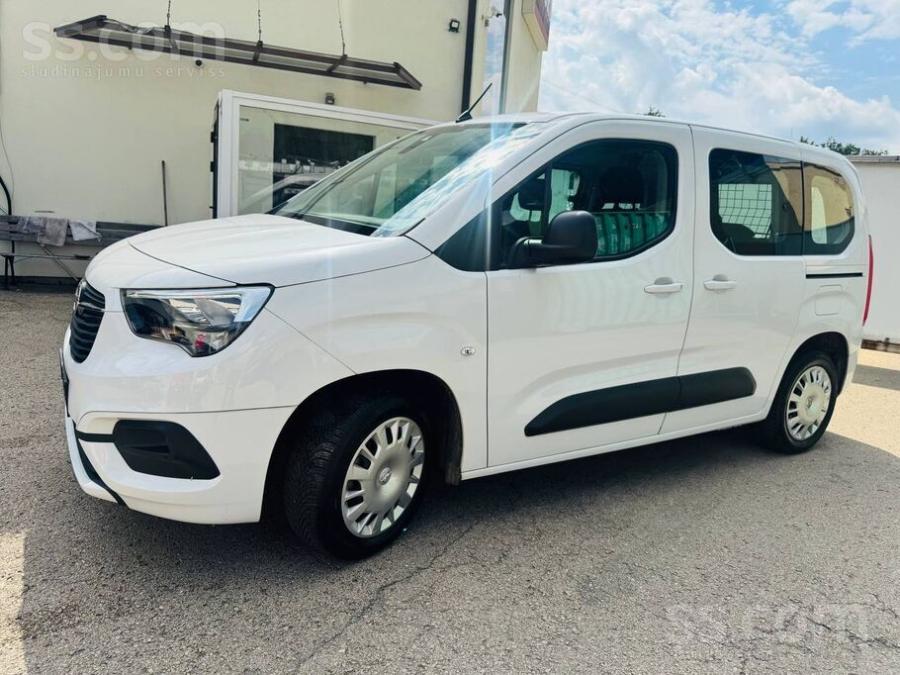 Balts Opel Combo 2023 Rīga, ar dzinēja tilpumu 1.70 L un nobraukumu 43 tūkst. km par 19800 €, foto 10 vietnē AUTOMOTO.COM.LV