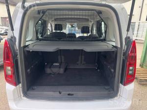 Balts Opel Combo 2023 Rīga, ar dzinēja tilpumu 1.70 L un nobraukumu 43 tūkst. km par 19800 €, foto 16 vietnē AUTOMOTO.COM.LV