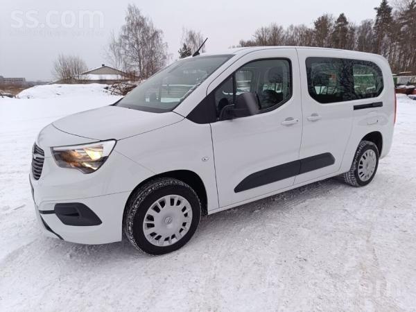 White Opel Combo 2024 in Riga, with an engine capacity of 1.50 L and mileage of 54 thousand km for 18500 €, photo 2 on AUTOMOTO.COM.LV