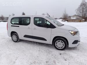 White Opel Combo 2024 in Riga, with an engine capacity of 1.50 L and mileage of 54 thousand km for 18500 €, photo 7 on AUTOMOTO.COM.LV
