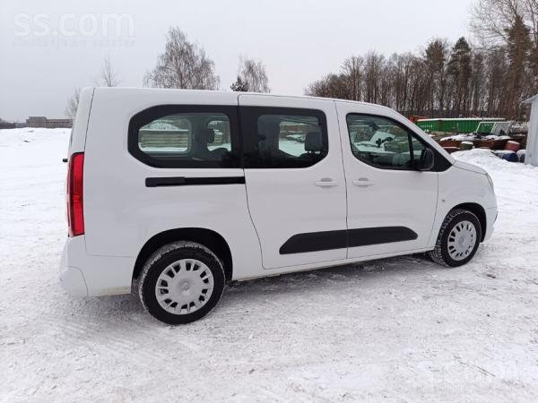 White Opel Combo 2024 in Riga, with an engine capacity of 1.50 L and mileage of 54 thousand km for 18500 €, photo 8 on AUTOMOTO.COM.LV