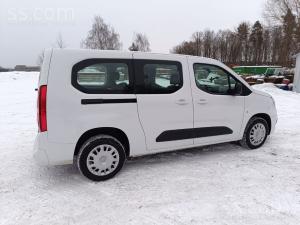 White Opel Combo 2024 in Riga, with an engine capacity of 1.50 L and mileage of 54 thousand km for 18500 €, photo 8 on AUTOMOTO.COM.LV