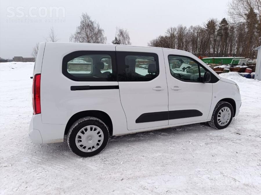 White Opel Combo 2024 in Riga, with an engine capacity of 1.50 L and mileage of 54 thousand km for 18500 €, photo 8 on AUTOMOTO.COM.LV
