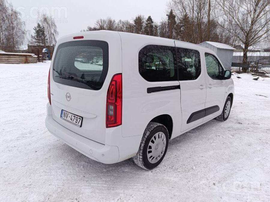 White Opel Combo 2024 in Riga, with an engine capacity of 1.50 L and mileage of 54 thousand km for 18500 €, photo 9 on AUTOMOTO.COM.LV