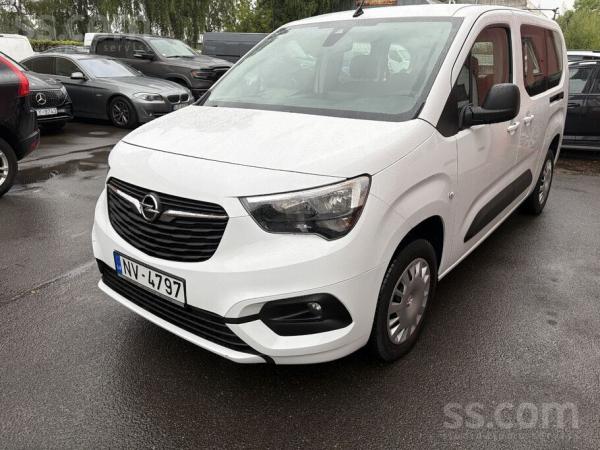 Balts Opel Combo 2024 Rīga, ar dzinēja tilpumu 1.50 L un nobraukumu 70 tūkst. km par 15800 €, foto 1 vietnē AUTOMOTO.COM.LV