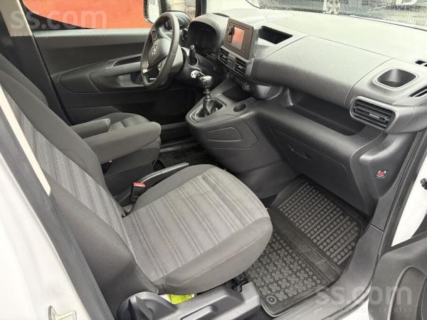 Balts Opel Combo 2024 Rīga, ar dzinēja tilpumu 1.50 L un nobraukumu 70 tūkst. km par 15800 €, foto 6 vietnē AUTOMOTO.COM.LV