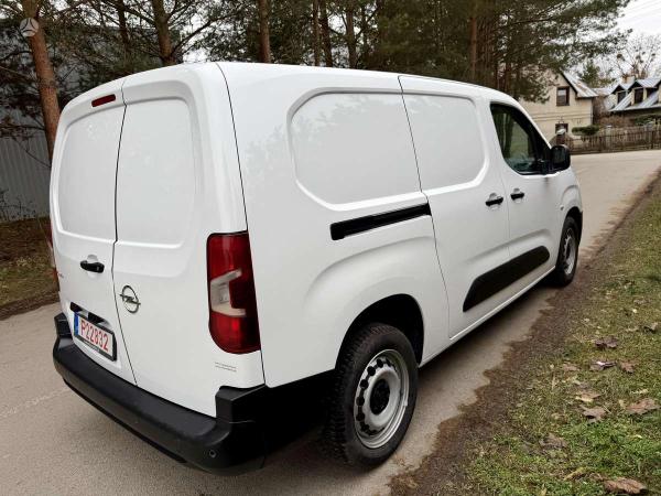 Balts Opel Combo 2022 Kauņa, ar dzinēja tilpumu 1.50 L un nobraukumu 123 tūkst. km par 10500 €, foto 2 vietnē AUTOMOTO.COM.LV