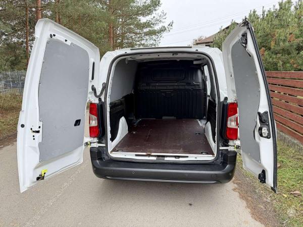 Balts Opel Combo 2022 Kauņa, ar dzinēja tilpumu 1.50 L un nobraukumu 123 tūkst. km par 10500 €, foto 6 vietnē AUTOMOTO.COM.LV