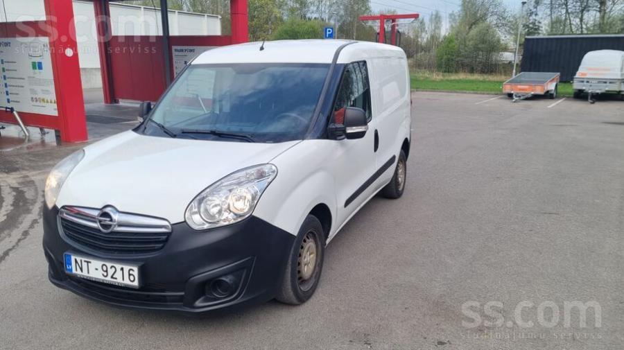 White Opel Combo 2014 in Riga, with an engine capacity of 1.30 L and mileage of 178 thousand km for 1600 €, photo 1 on AUTOMOTO.COM.LV