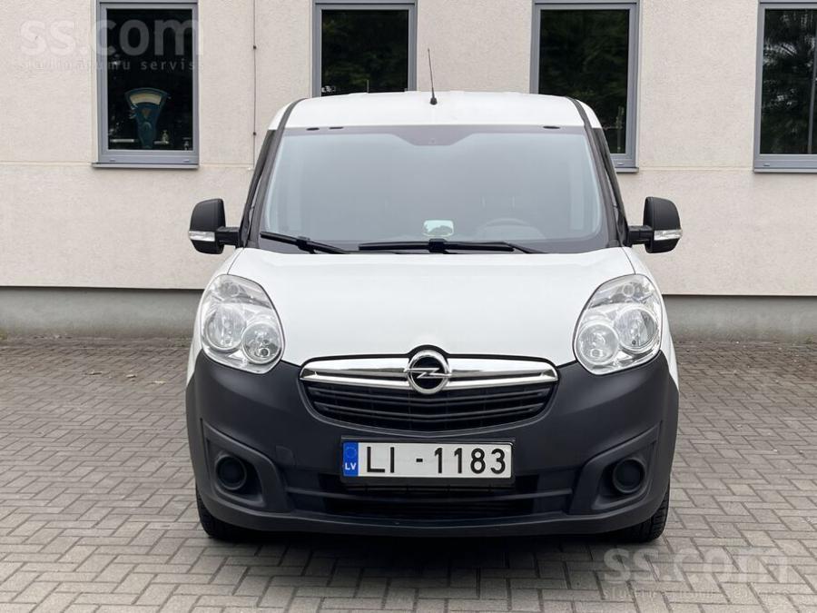 Balts Opel Combo 2017 Jelgava, ar dzinēja tilpumu 1.30 L un nobraukumu 152 tūkst. km par 4990 €, foto 3 vietnē AUTOMOTO.COM.LV