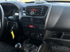 Balts Opel Combo 2017 Jelgava, ar dzinēja tilpumu 1.30 L un nobraukumu 152 tūkst. km par 4990 €, foto 12 vietnē AUTOMOTO.COM.LV