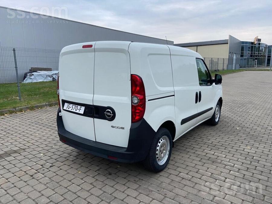Balts Opel Combo 2018 Cēsis, ar dzinēja tilpumu 1.20 L un nobraukumu 0 tūkst. km par 4990 €, foto 5 vietnē AUTOMOTO.COM.LV