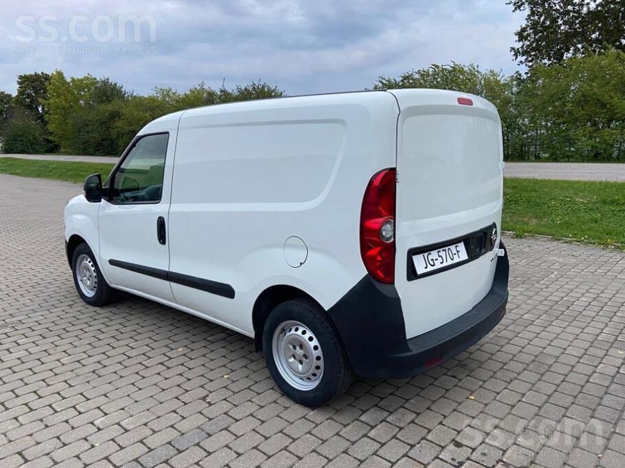 Balts Opel Combo 2018 Cēsis, ar dzinēja tilpumu 1.20 L un nobraukumu 0 tūkst. km par 4990 €, foto 7 vietnē AUTOMOTO.COM.LV