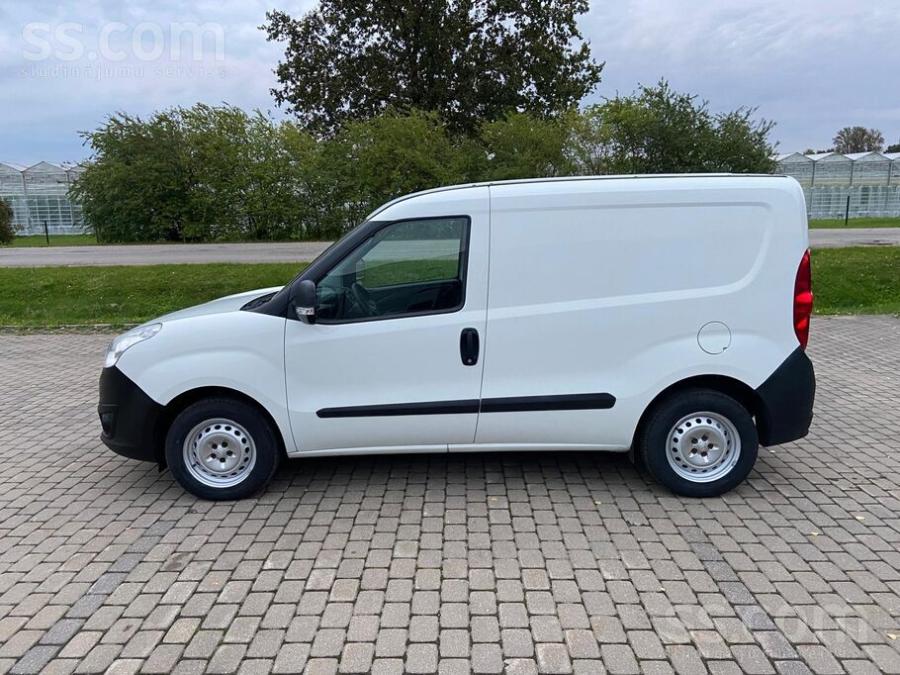 Balts Opel Combo 2018 Cēsis, ar dzinēja tilpumu 1.20 L un nobraukumu 0 tūkst. km par 4990 €, foto 8 vietnē AUTOMOTO.COM.LV
