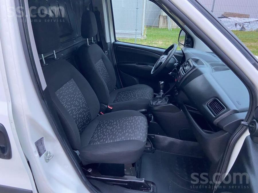 Balts Opel Combo 2018 Cēsis, ar dzinēja tilpumu 1.20 L un nobraukumu 0 tūkst. km par 4990 €, foto 10 vietnē AUTOMOTO.COM.LV