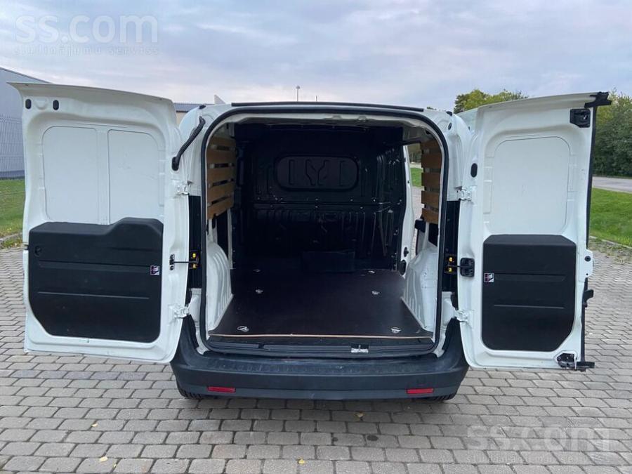 Balts Opel Combo 2018 Cēsis, ar dzinēja tilpumu 1.20 L un nobraukumu 0 tūkst. km par 4990 €, foto 13 vietnē AUTOMOTO.COM.LV
