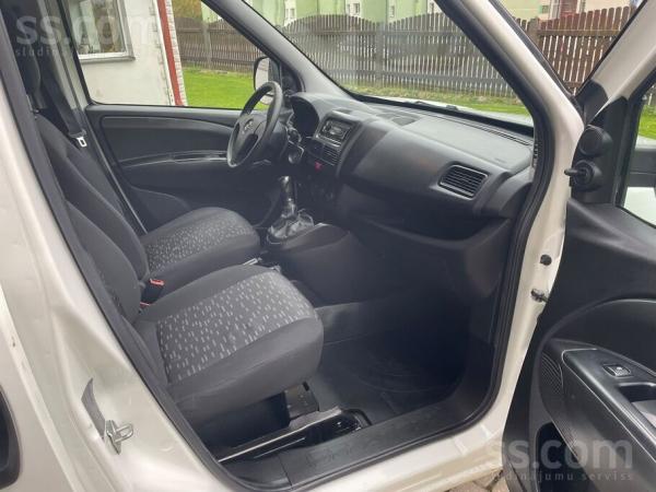 Balts Opel Combo 2018 Cēsis, ar dzinēja tilpumu 1.20 L un nobraukumu 0 tūkst. km par 4990 €, foto 6 vietnē AUTOMOTO.COM.LV