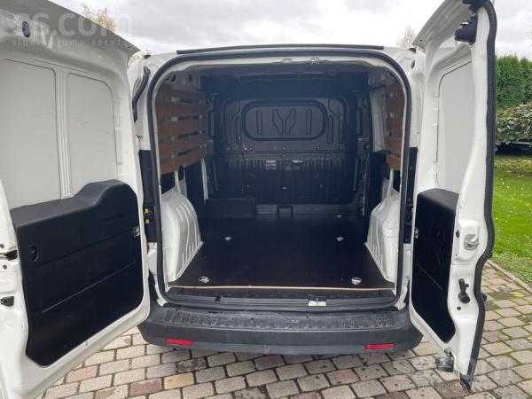 Balts Opel Combo 2018 Cēsis, ar dzinēja tilpumu 1.20 L un nobraukumu 0 tūkst. km par 4990 €, foto 8 vietnē AUTOMOTO.COM.LV
