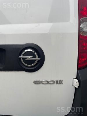 White Opel Combo 2018 in Cesis, with an engine capacity of 1.20 L and mileage of 0 thousand km for 4990 €, photo 11 on AUTOMOTO.COM.LV