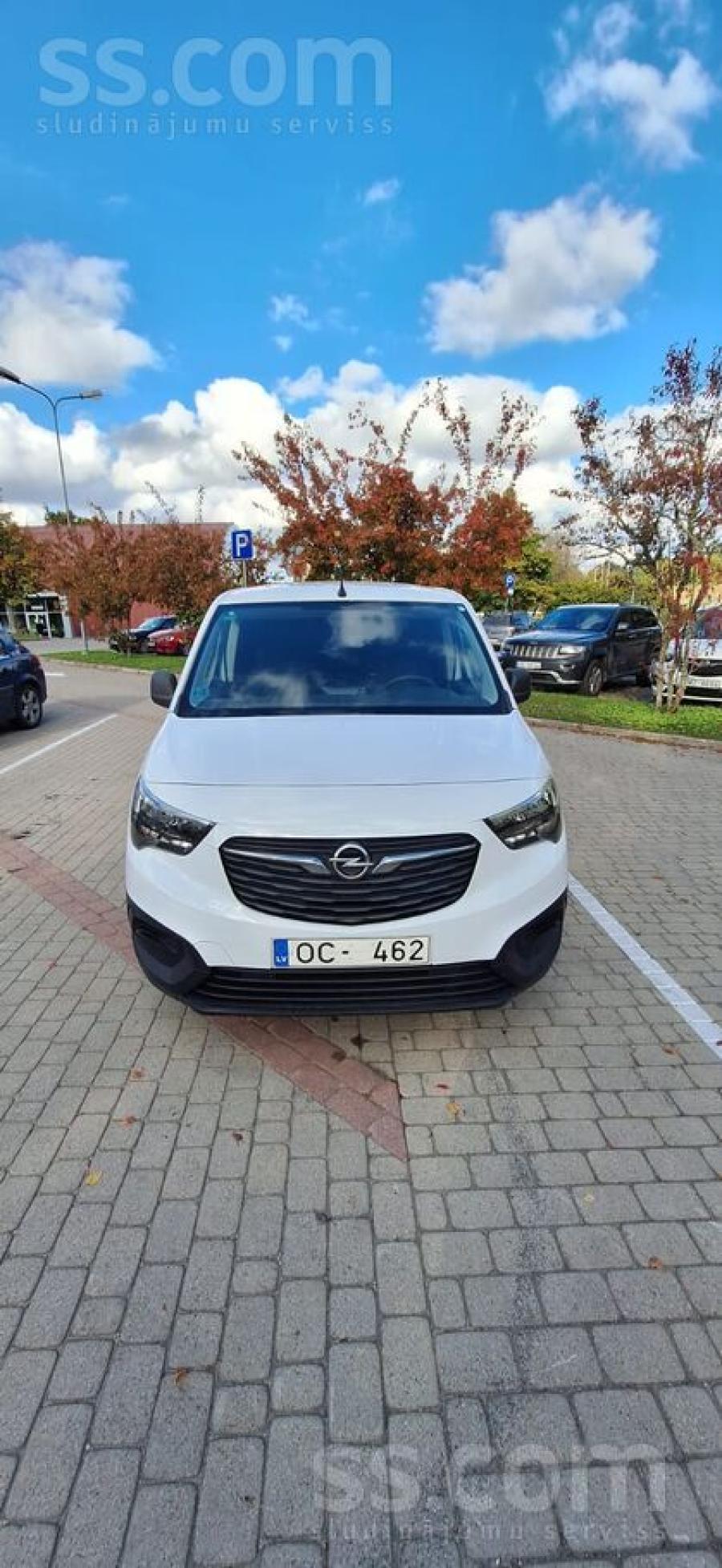 White Opel Combo 2019 in Talsi, with an engine capacity of 1.50 L and mileage of 278 thousand km for 8500 €, photo 3 on AUTOMOTO.COM.LV