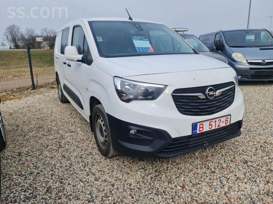 Balts Opel Combo 2021 Cēsis, ar dzinēja tilpumu 1.50 L un nobraukumu 186 tūkst. km par 10500 €, foto 1 vietnē AUTOMOTO.COM.LV