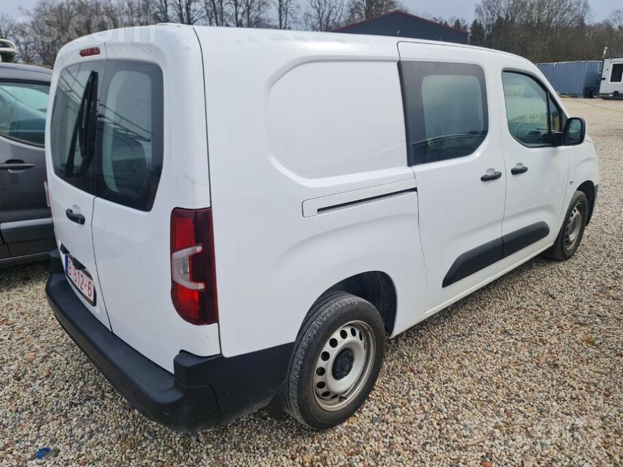 Balts Opel Combo 2021 Cēsis, ar dzinēja tilpumu 1.50 L un nobraukumu 186 tūkst. km par 10500 €, foto 4 vietnē AUTOMOTO.COM.LV