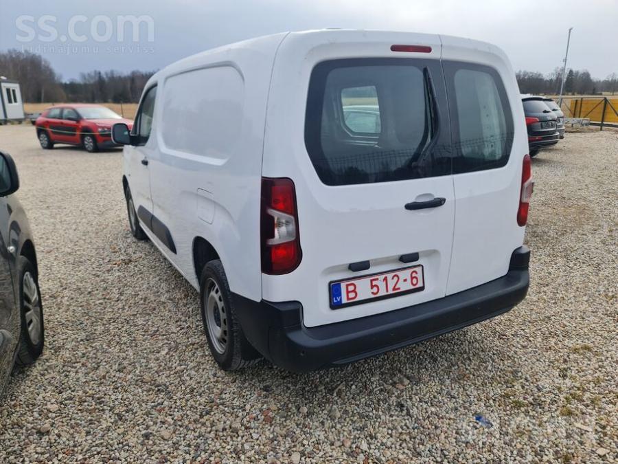 Balts Opel Combo 2021 Cēsis, ar dzinēja tilpumu 1.50 L un nobraukumu 186 tūkst. km par 10500 €, foto 5 vietnē AUTOMOTO.COM.LV